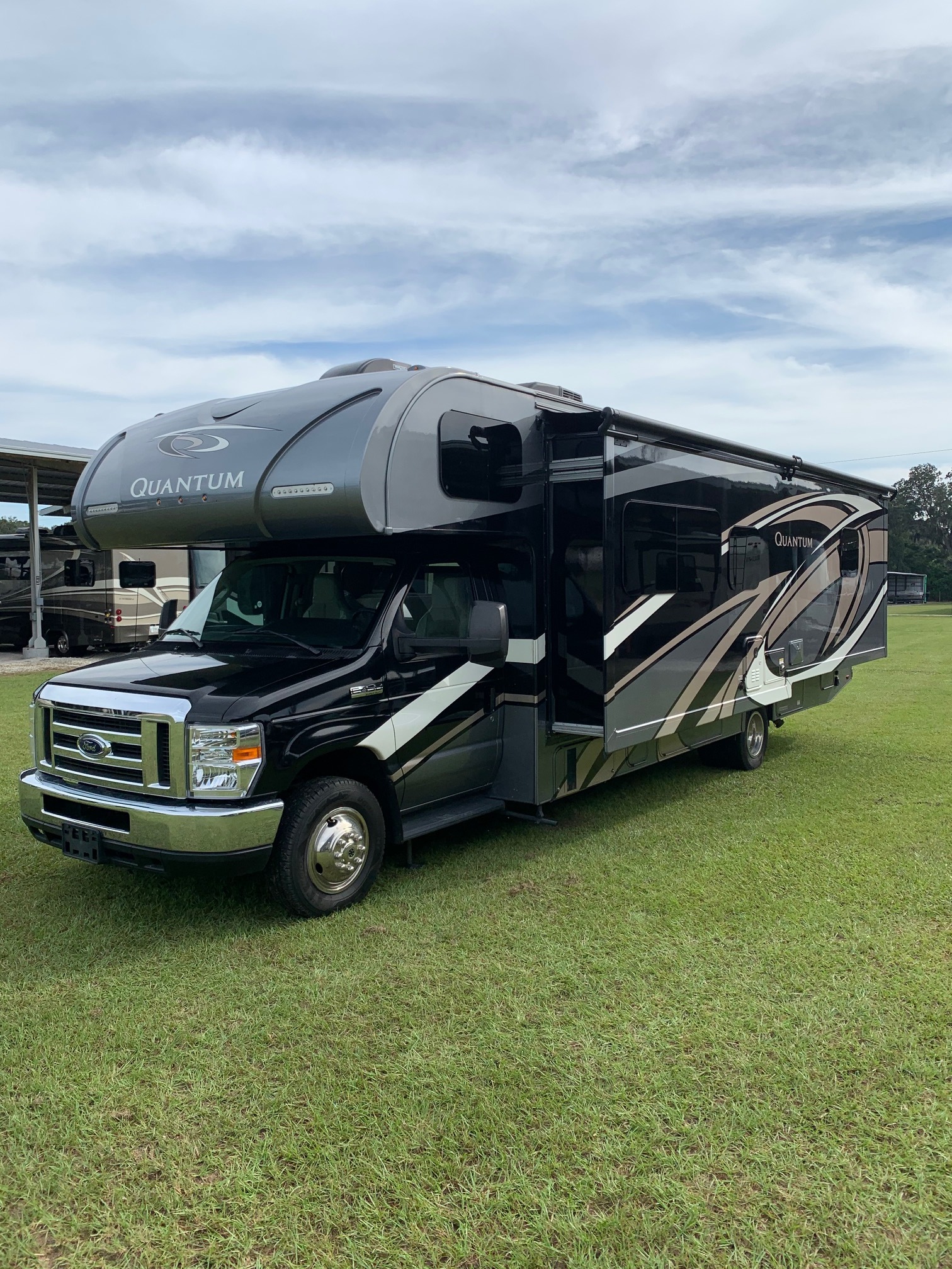 Quantum GR22 For Sale - Thor Motor Coach RVs - RV Trader