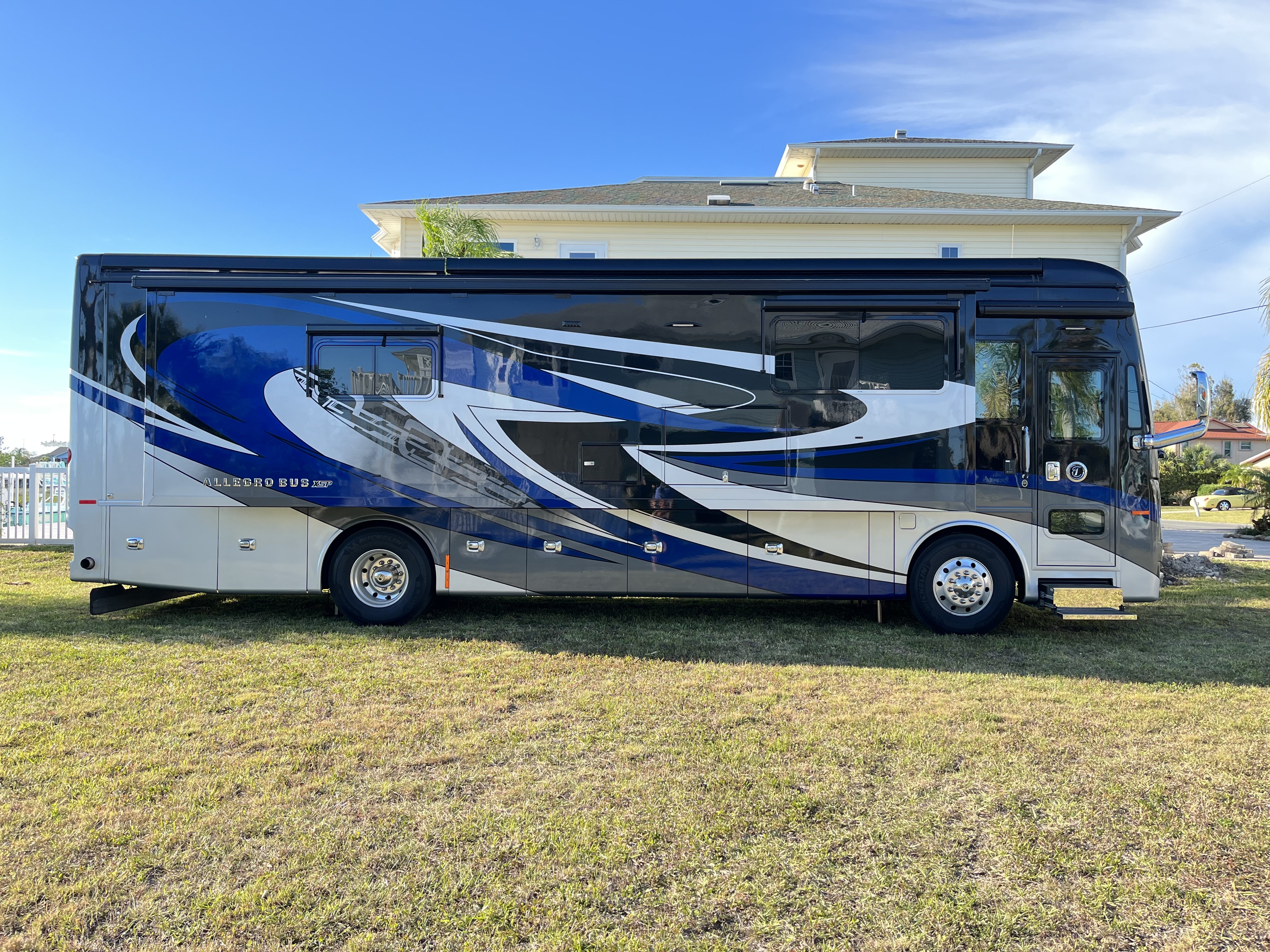 Allegro Bus 35CP For Sale - Tiffin Motorhomes RVs Near Me - RV Trader
