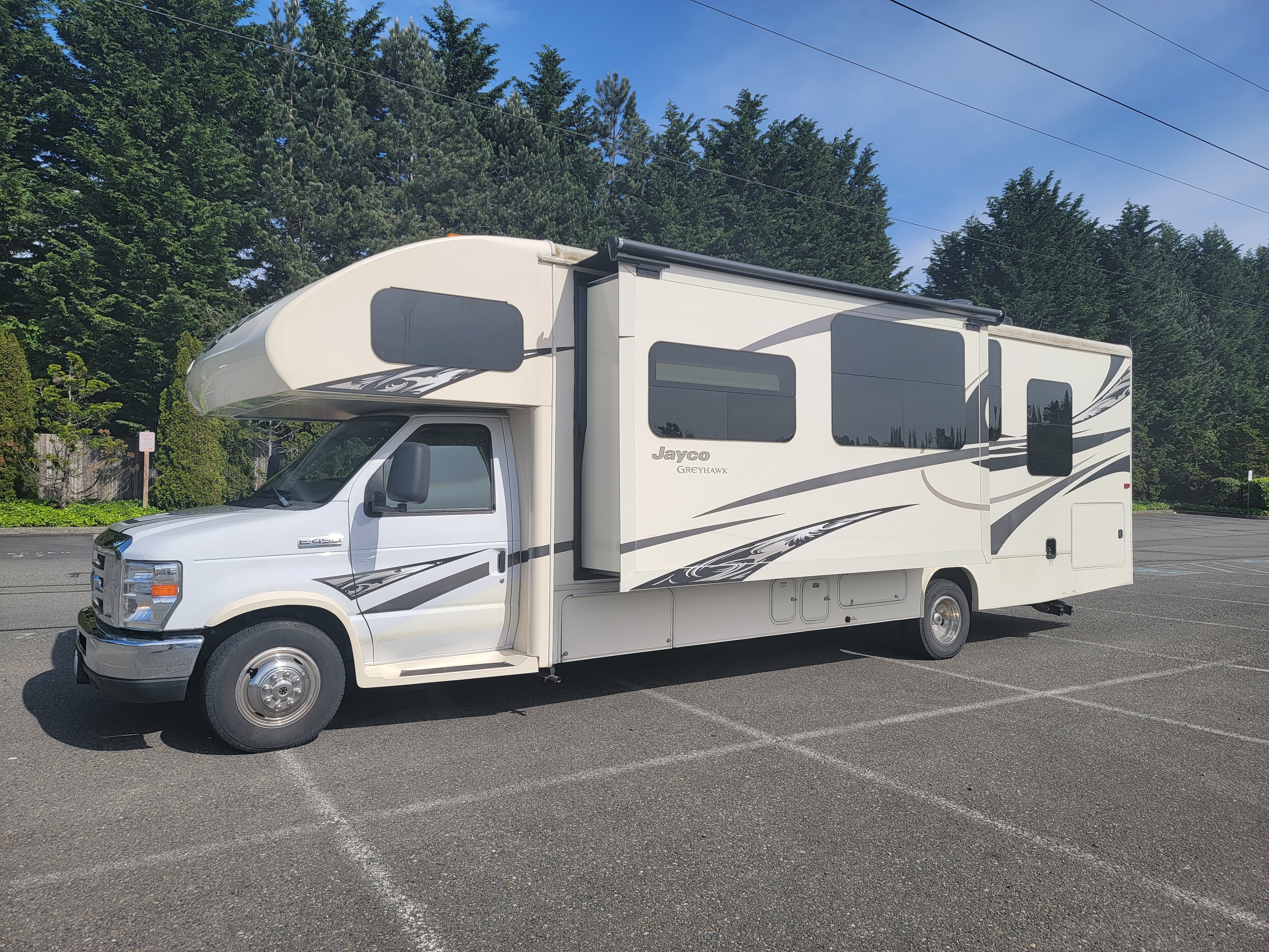 Class C Motorhomes For Sale - Class C RVs Near Me - RV Trader