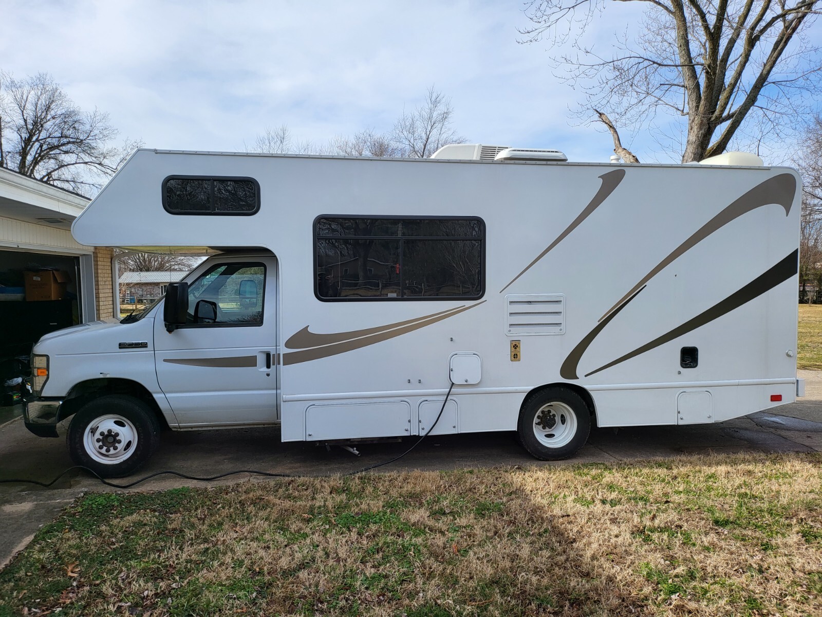 Four Winds Majestic 19G For Sale - Thor Motor Coach Class C Motorhomes ...