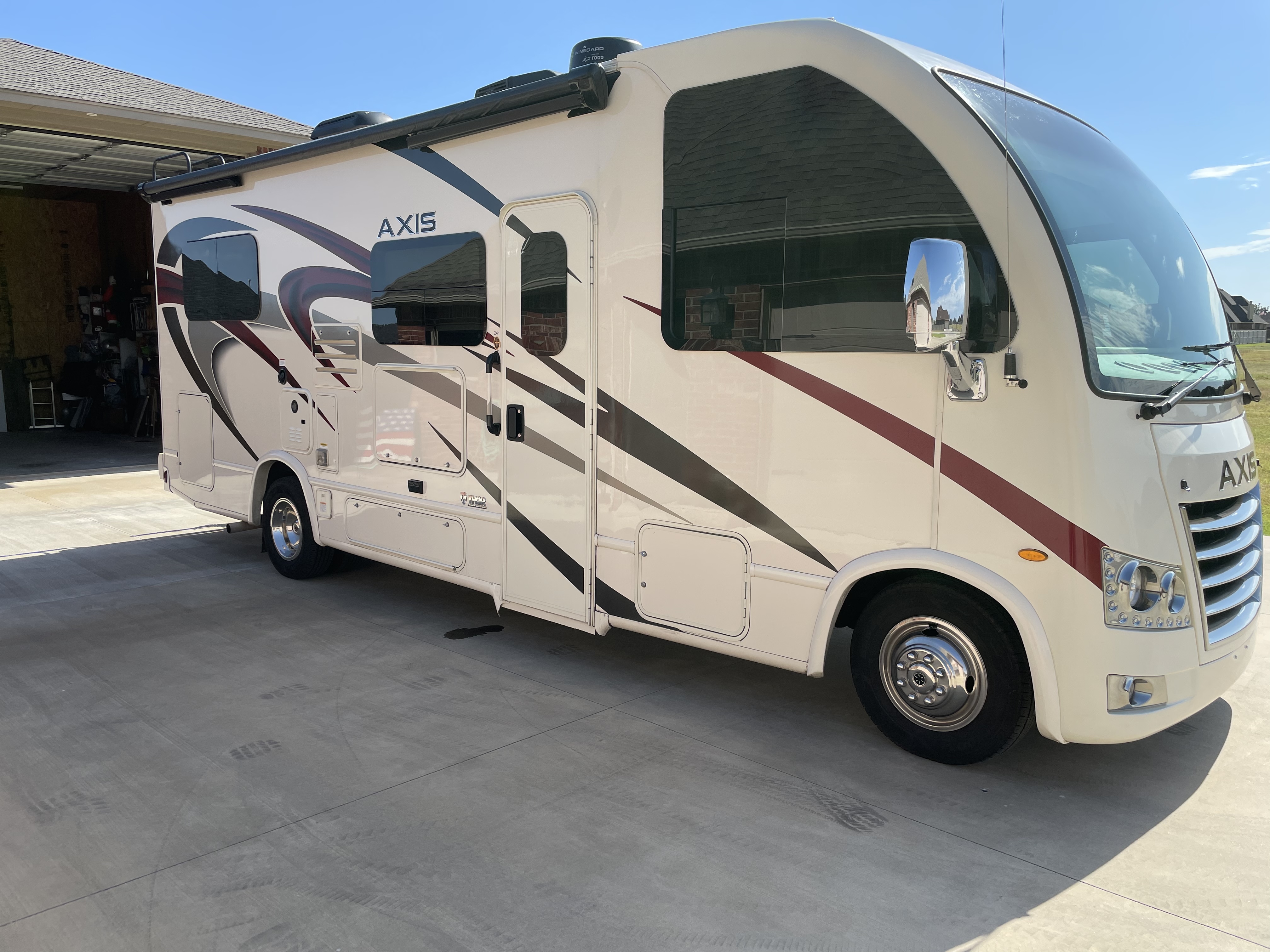 Axis 24.1 For Sale - Thor Motor Coach RVs Near Me - RV Trader