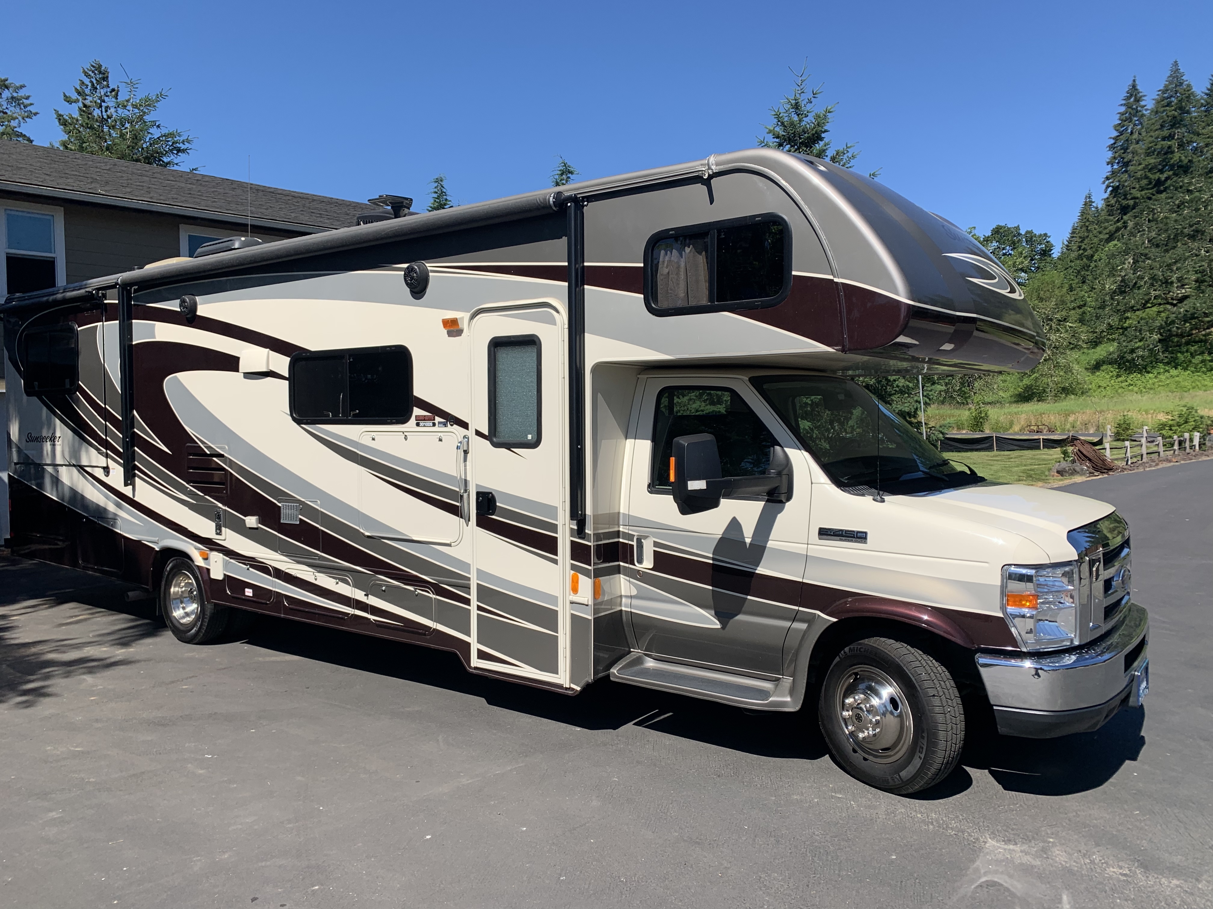 Sunseeker 3010DS For Sale - Forest River RVs Near Me - RV Trader