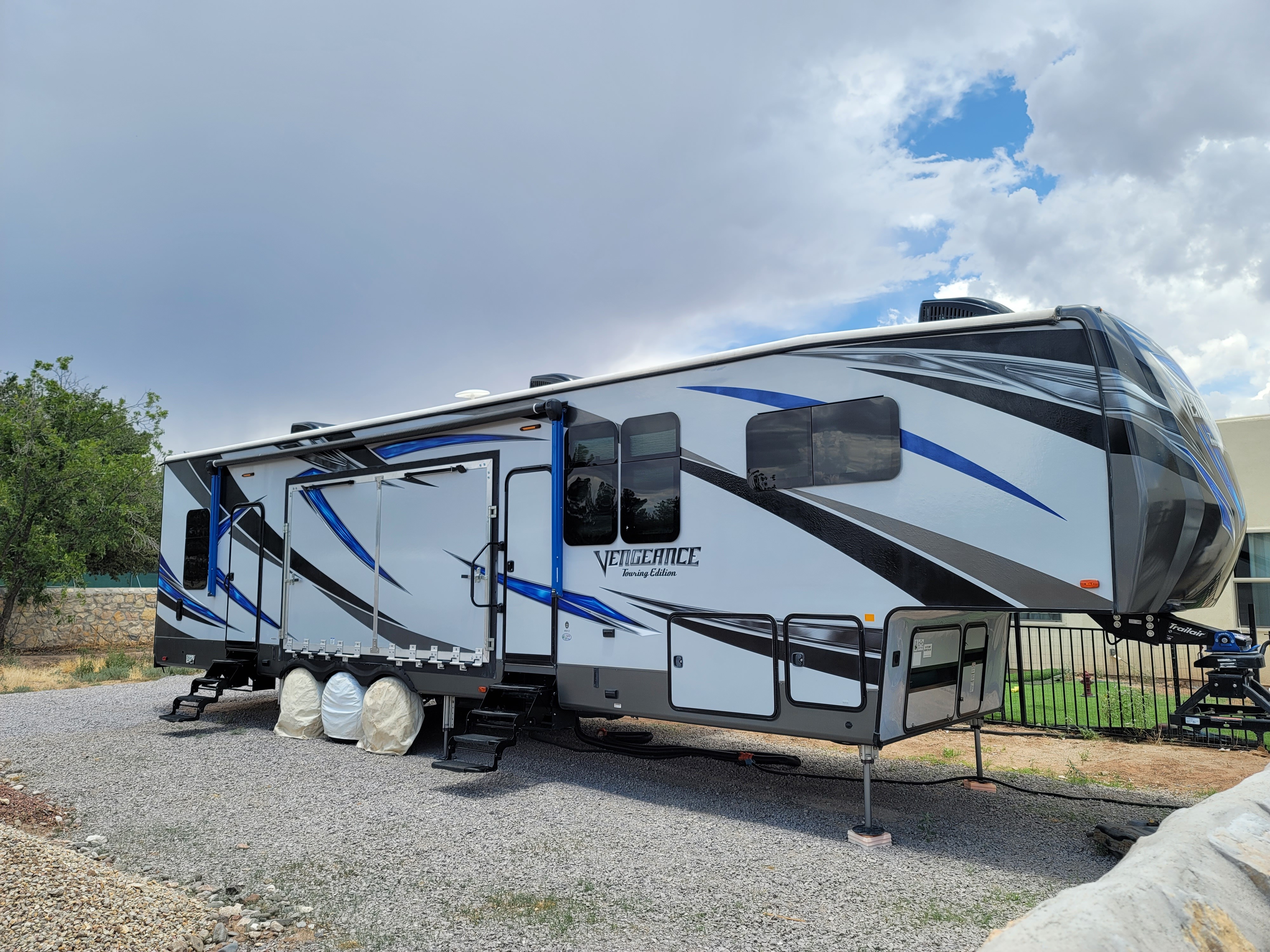 Vengeance Touring Edition 40D12 For Sale - Forest River RVs Near Me ...