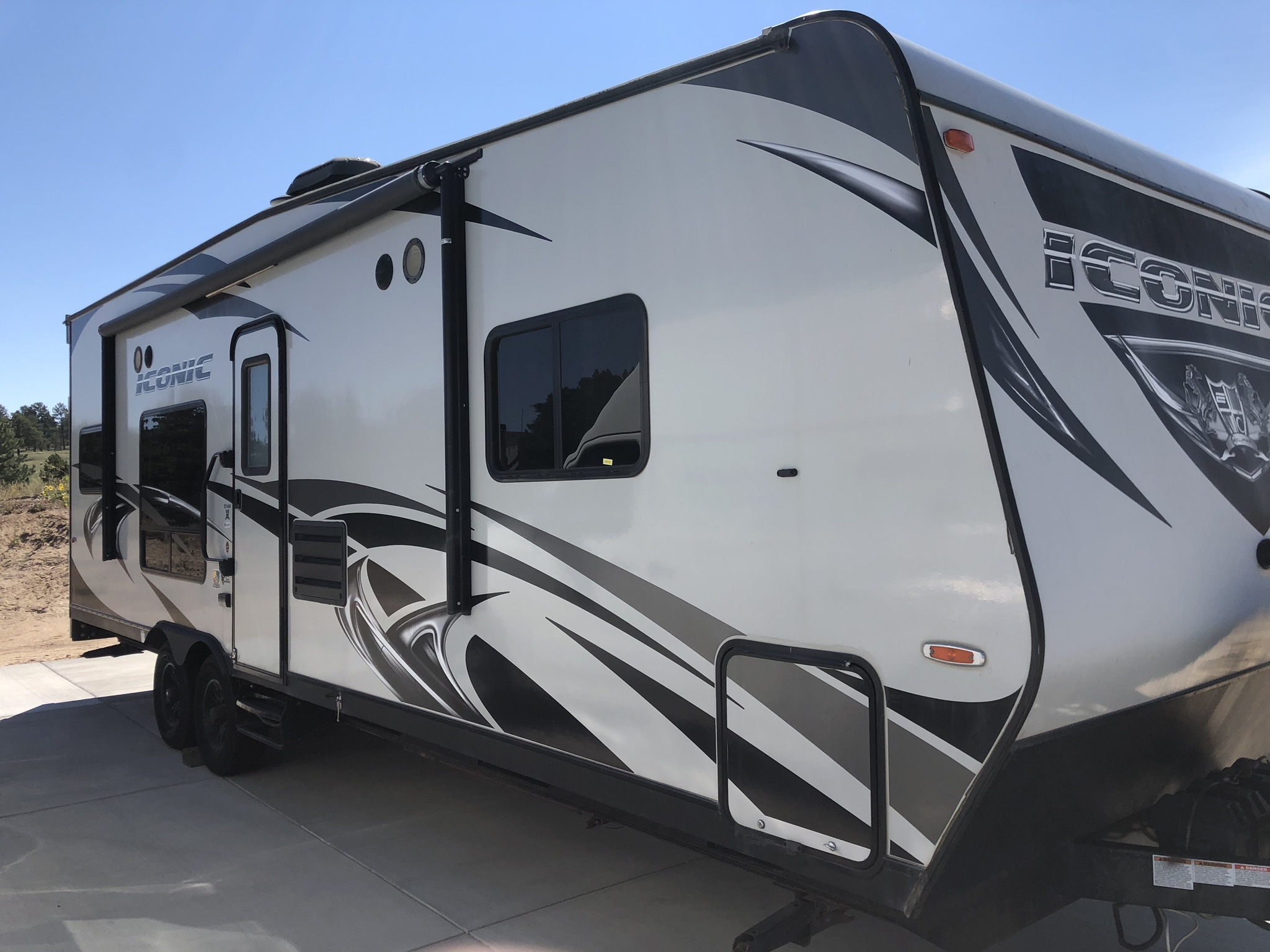 Iconic For Sale - Eclipse Recreational Vehicles Toy Haulers Near Me ...