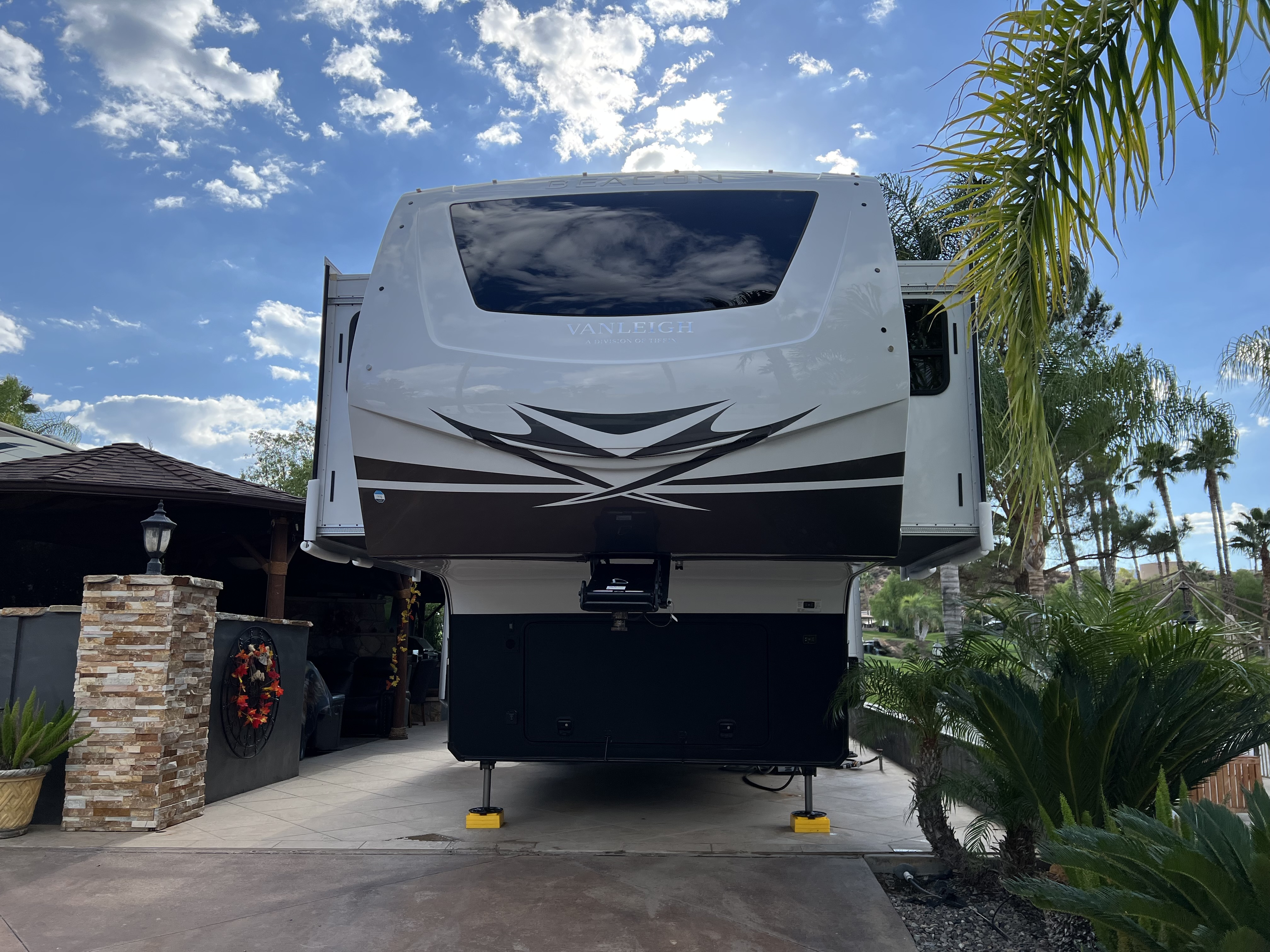 Beacon For Sale - Vanleigh RVs Near Me - RV Trader